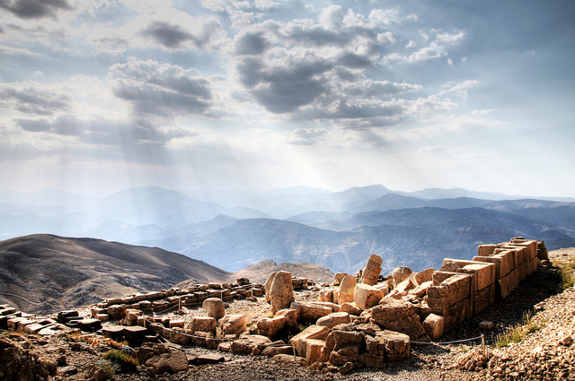 SH Archive - Mount Nemrut: Throne of the Gods | stolenhistory.net ...